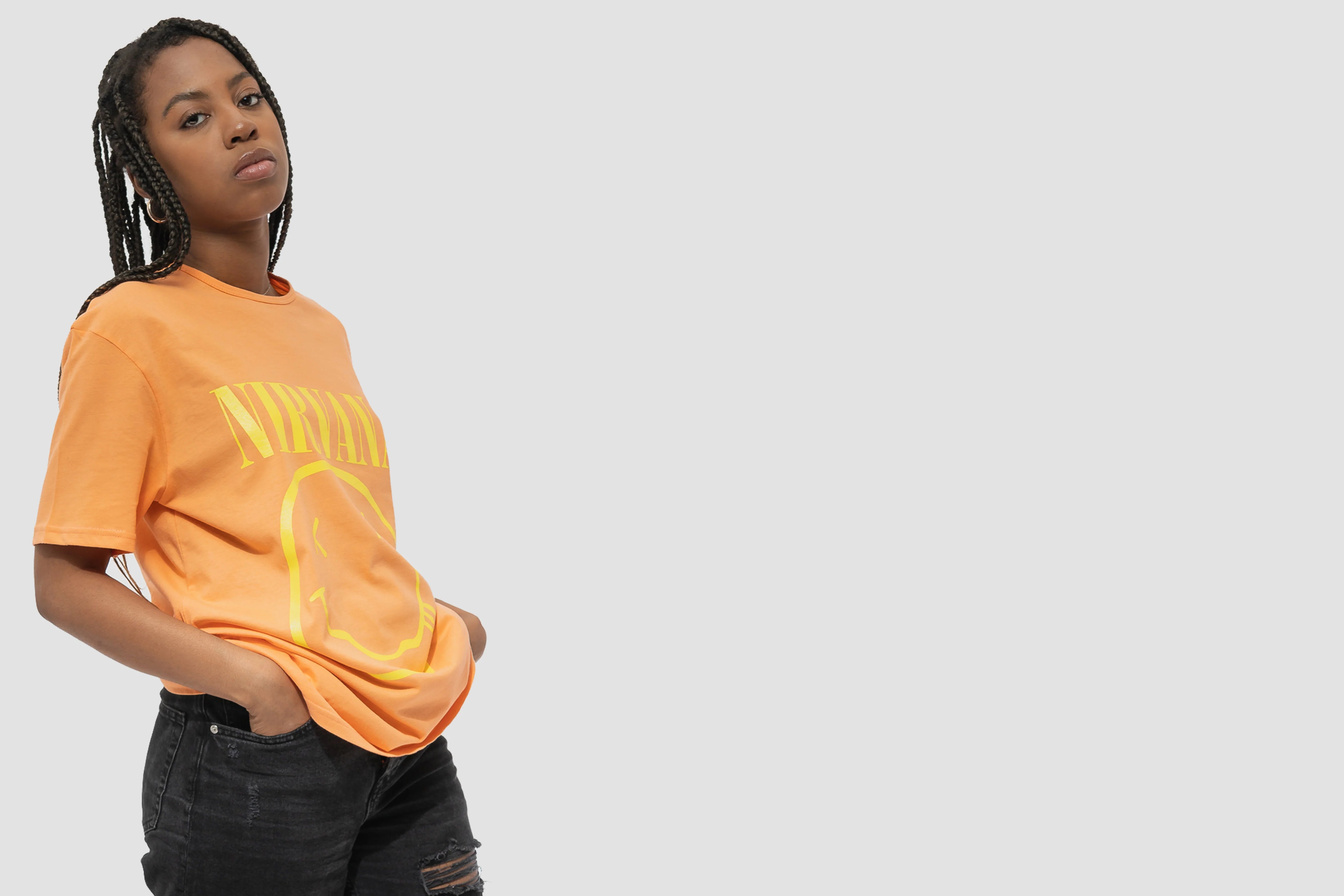 Tips to Style the Women's Band Tank Tops – Paradiso Clothing